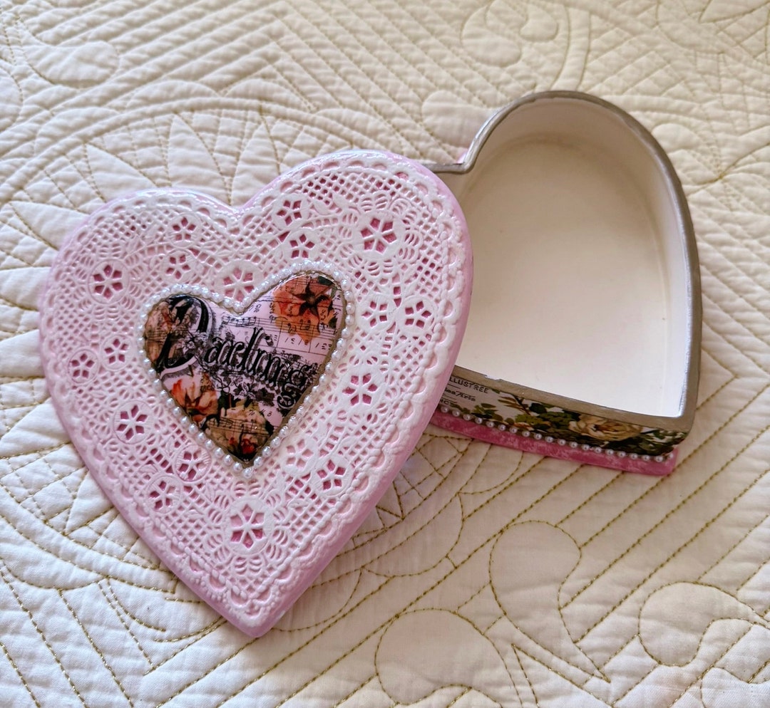 Pink Darling-ceramic Heart Jewelry/trinket/candy Box W/ Doily Look Lid ...