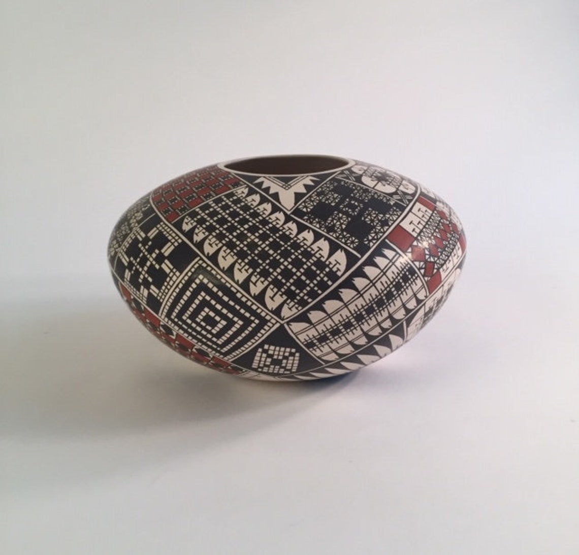 Vintage Mata Ortiz Pottery by Jose Luis Loya: Geometric Fine Line ...