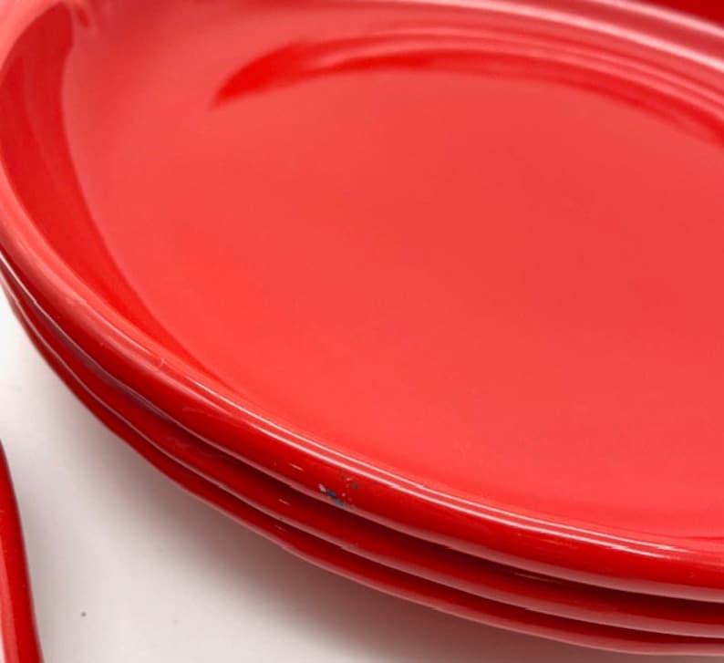 Vintage Styson Inc. Red Enamelware Plates Set 4 Plates in 1969 Royale ...
