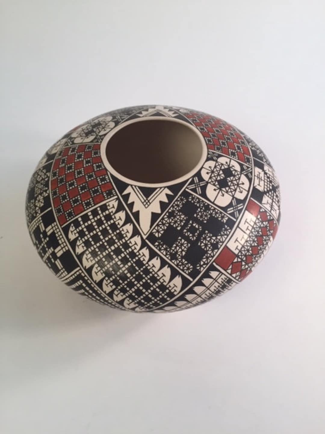 Vintage Mata Ortiz Pottery by Jose Luis Loya: Geometric Fine Line ...