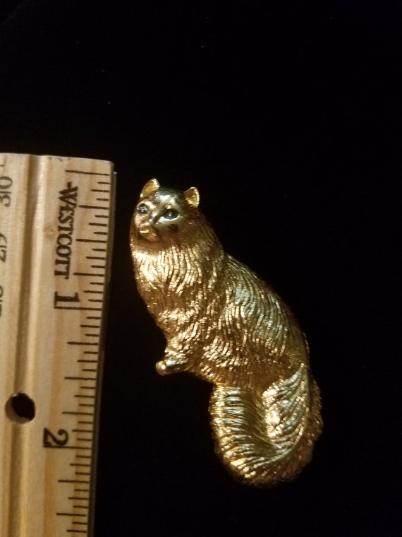 Vintage Monet Golden Green Eyed Persian Cat Pin Brooch - Gem