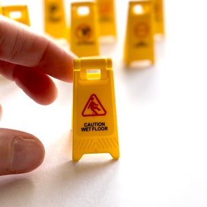 Miniature Warning Sign Mini Floor Caution Sign Yellow Plastic Notice 1/ ...
