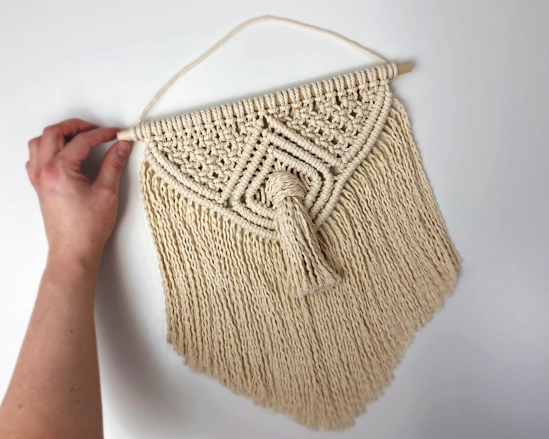 Small Macrame Wall Hanging *DIGITAL PDF PATTERN* | Boho Macrame Wall ...
