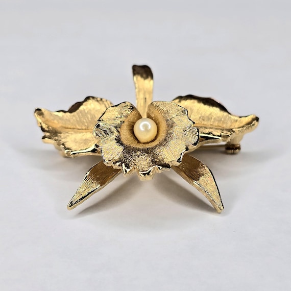 1960s Numbered Boucher Gold Tone Orchid Brooch - Gem