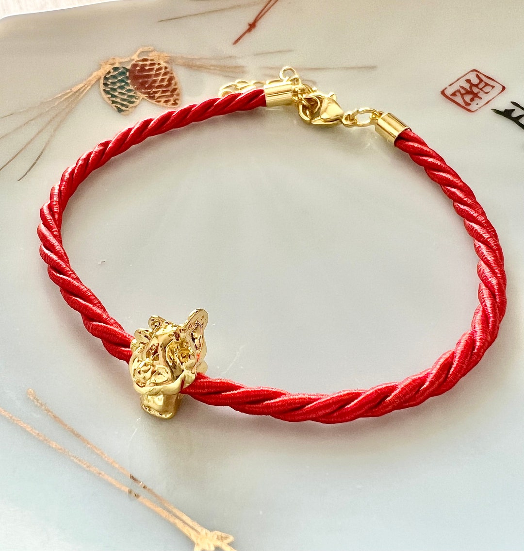 Dragon/ Dragon Bracelet/ Red Bracelet/ Lucky Charm/fengshui - Etsy