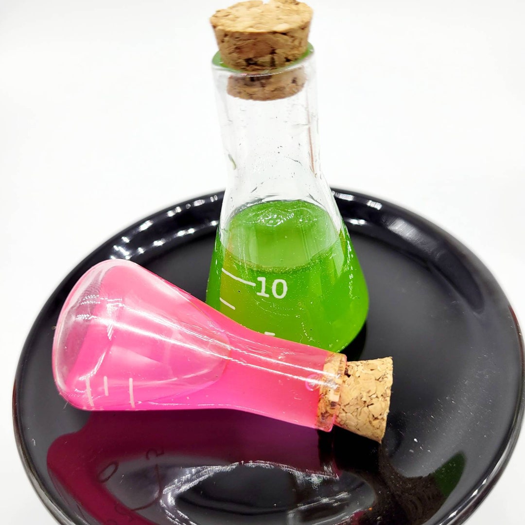 HALLOWEEN Flask, Glass Mini Bottles, Tiered Tray Decor, Fake Potion ...