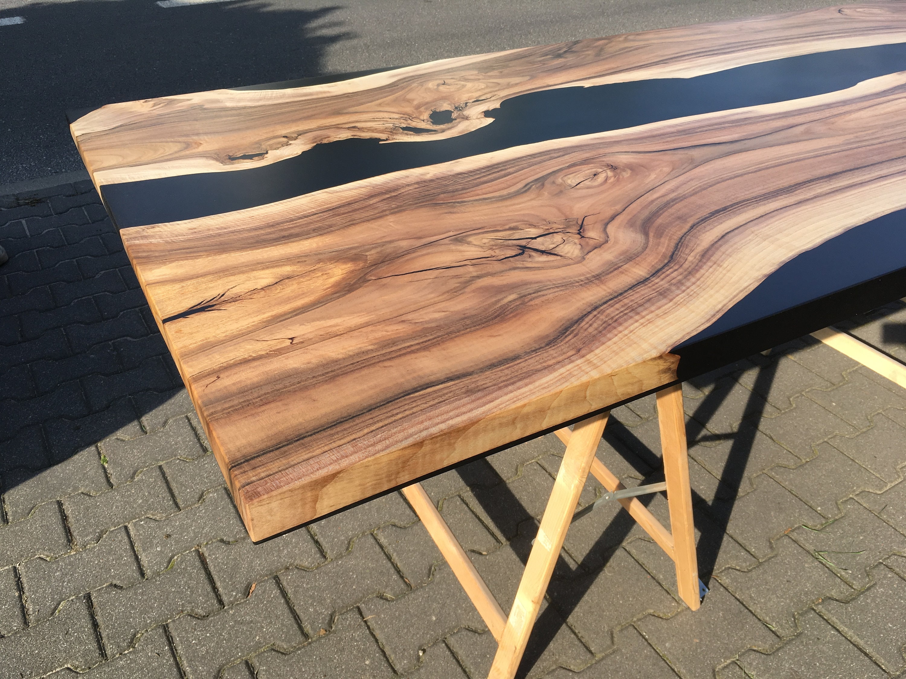 Esstischplatte aus Walnussholz handgefertigt kombiniert mit | Etsy.de