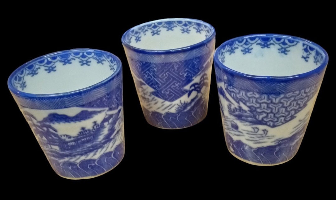 Japanese Porcelain Cups Set of 3 Vintage Collectible Serveware - Etsy