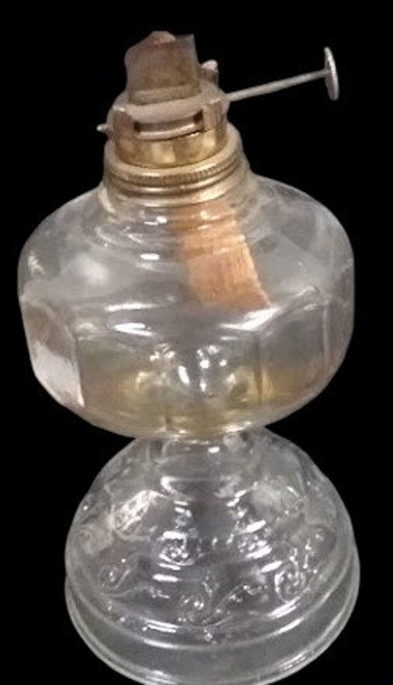 Antique Clear Vintage Oil Lamp With Beautiful Etched Floral Pedestal ...