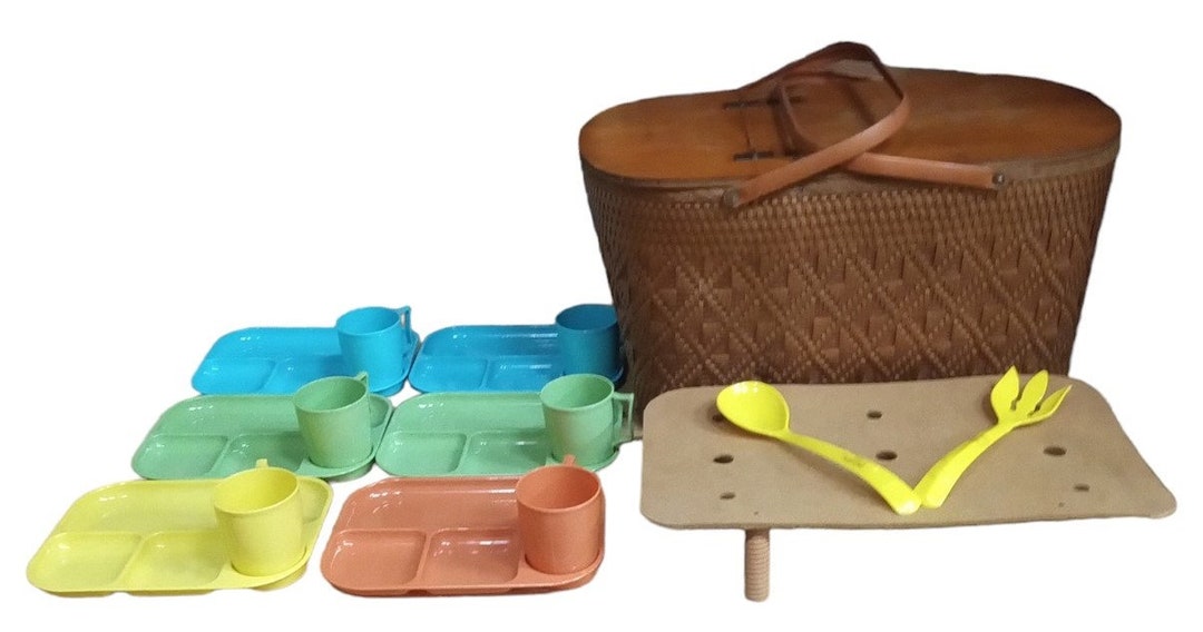 Redmon Picnic Dining Set Vintage Collectible Nostalgic Picnic Ware ...