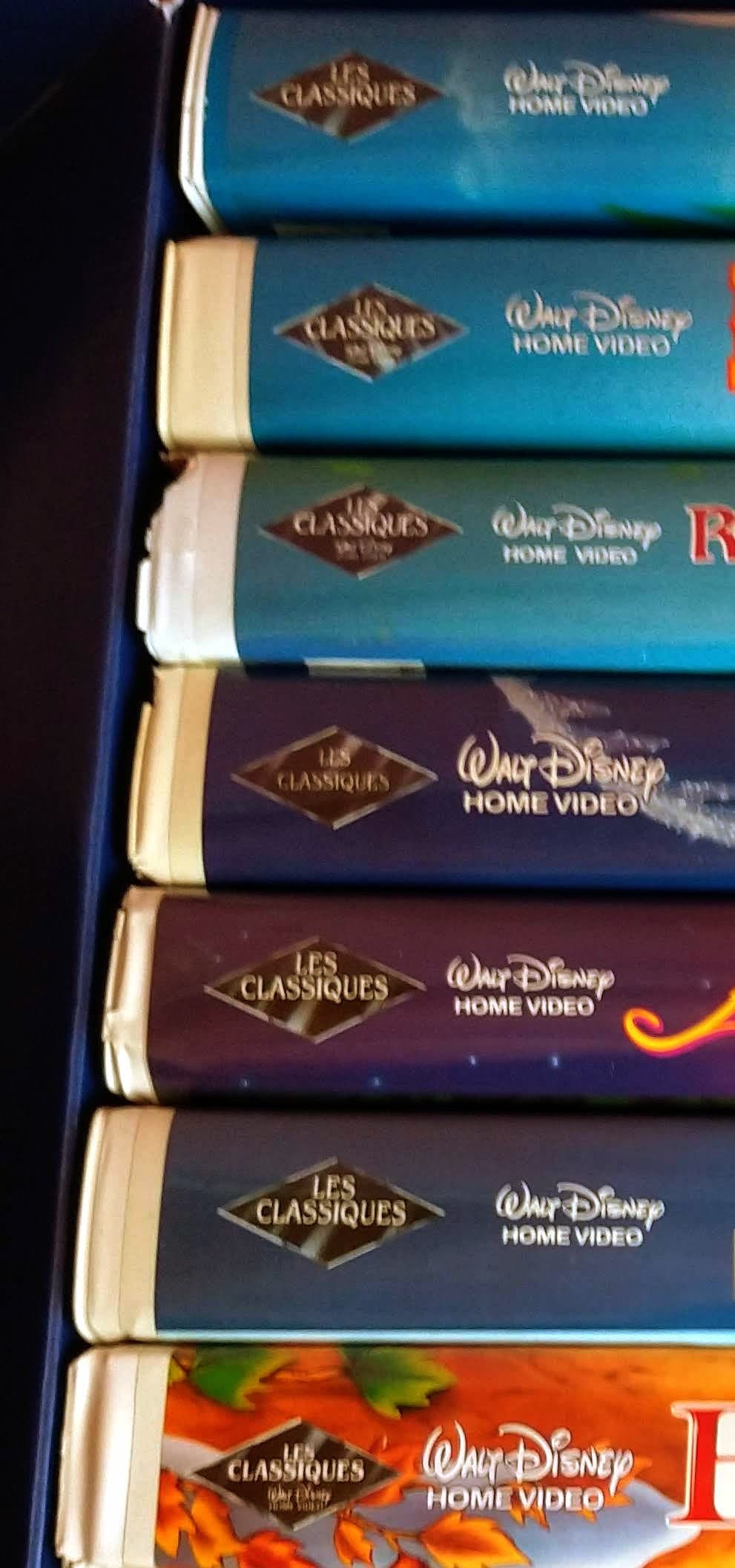 Lot 11 Disney VHS Film Cassettes 3 English 8 French the Classics Black ...