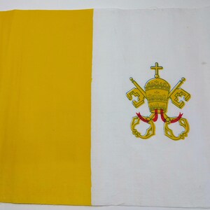 Vintage 1940 Catholic Flag of the Vatican Linen 11.5 X 15 Free Shipping ...