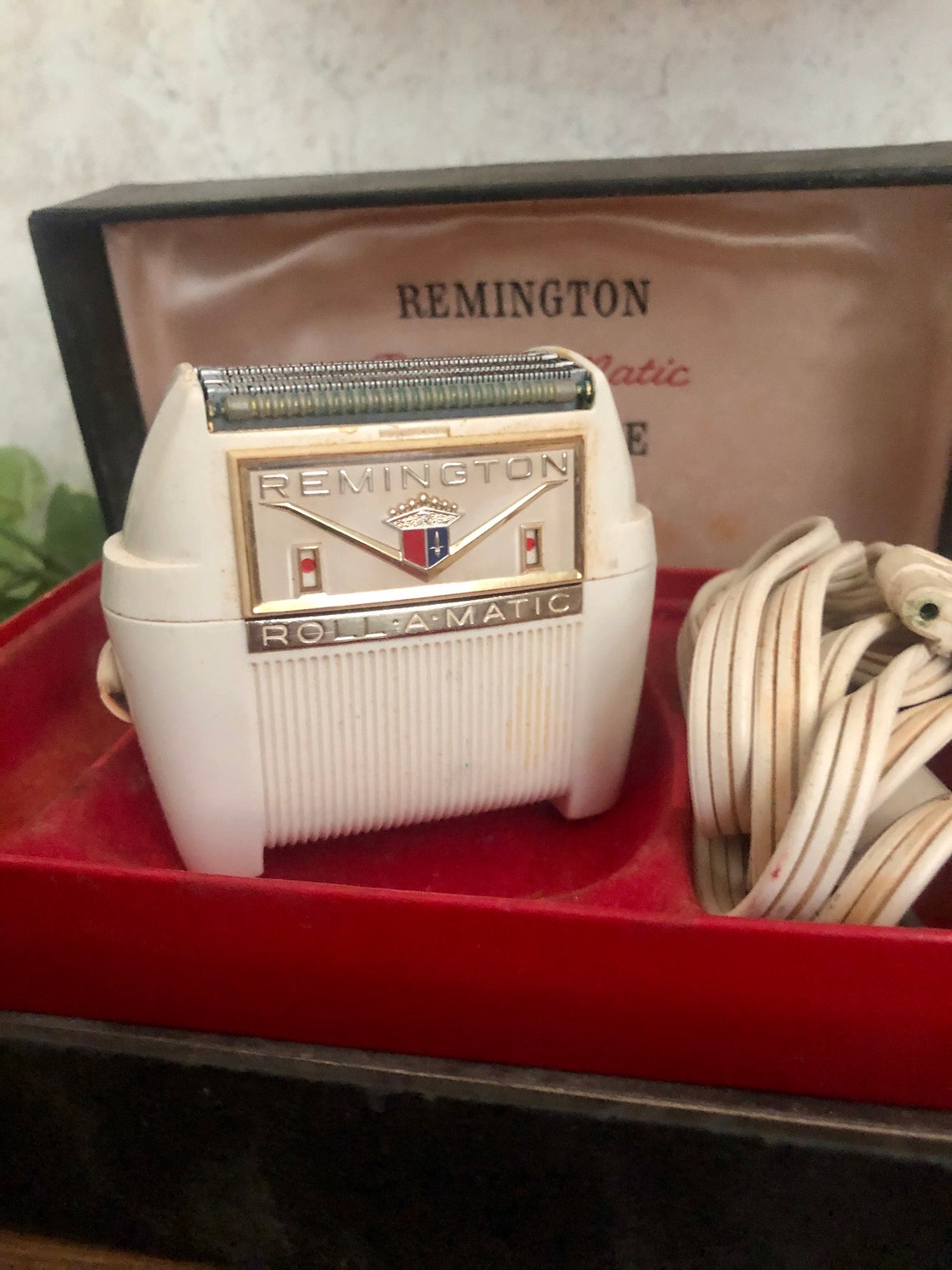 Vintage 1950s REMINGTON Roll-a-matic Home Electric Shaver - Etsy