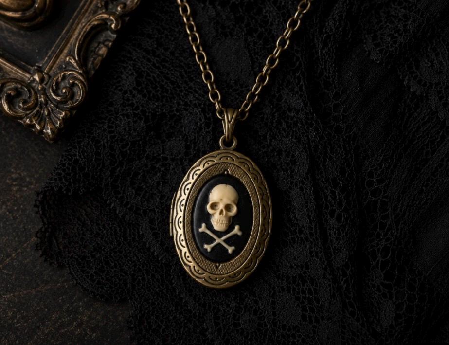 Vintage Style Gothic Skull Locket Necklace on Bronze Chain – Victorian ...