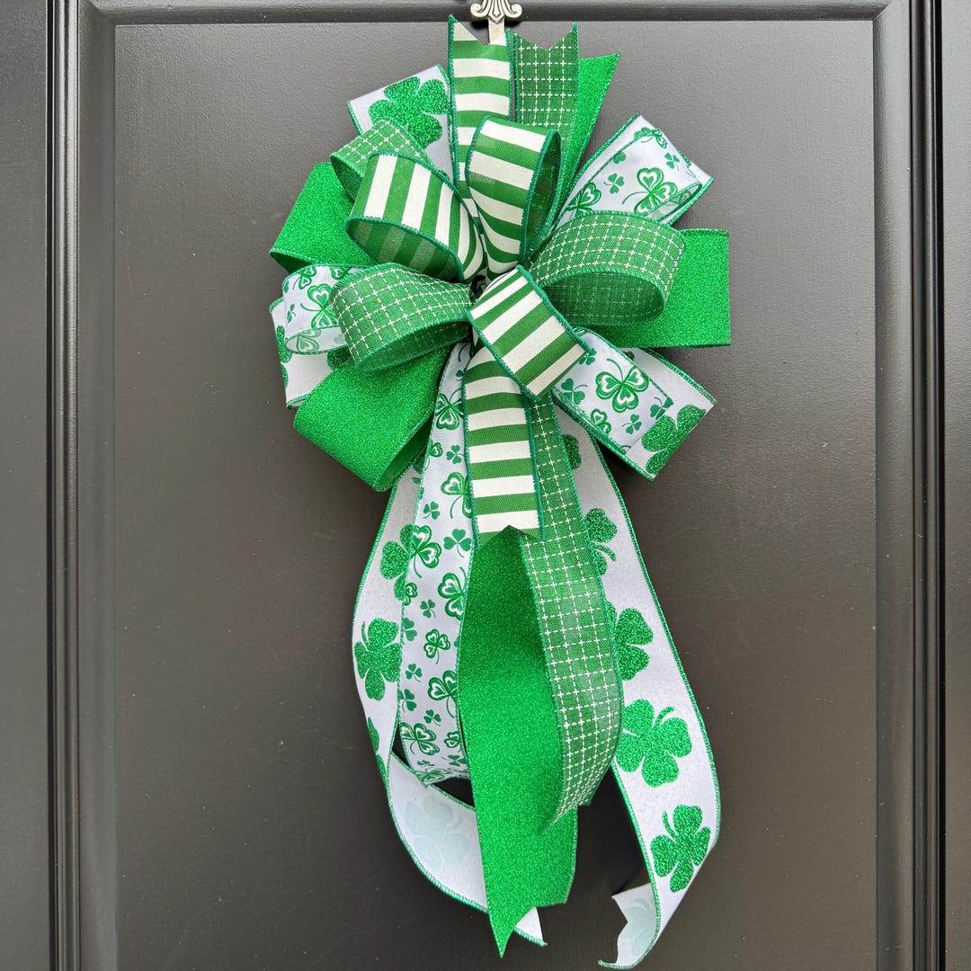 St Patricks Day Shamrock Wreath Bow, Emerald Green and White Clover ...