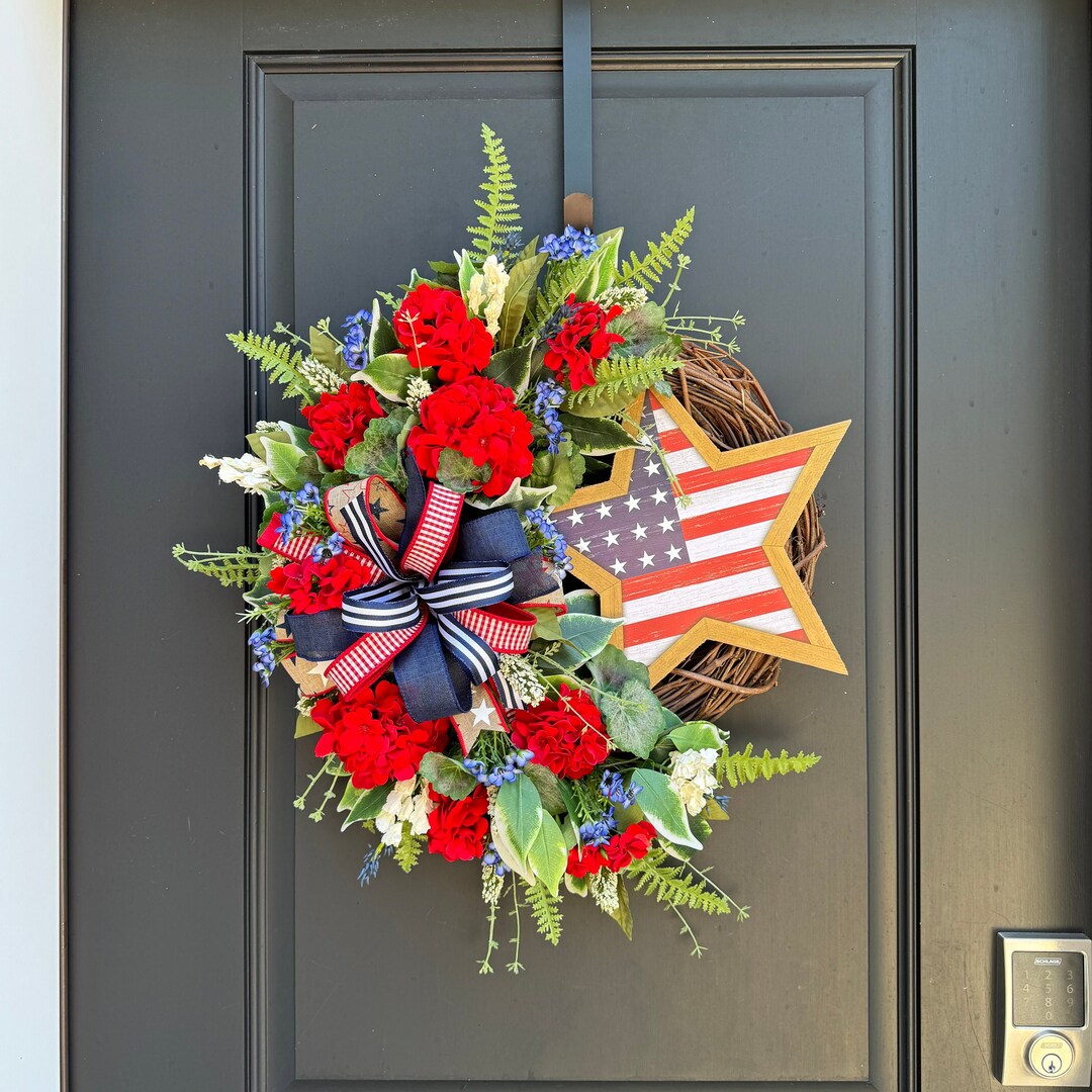 Red White and Blue Patriotic Star Wreath, Red Geranium Summer Wreath ...