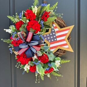 Red White and Blue Patriotic Star Wreath, Red Geranium Summer Wreath ...
