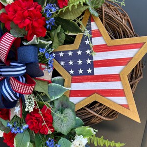 Red White and Blue Patriotic Star Wreath, Red Geranium Summer Wreath ...