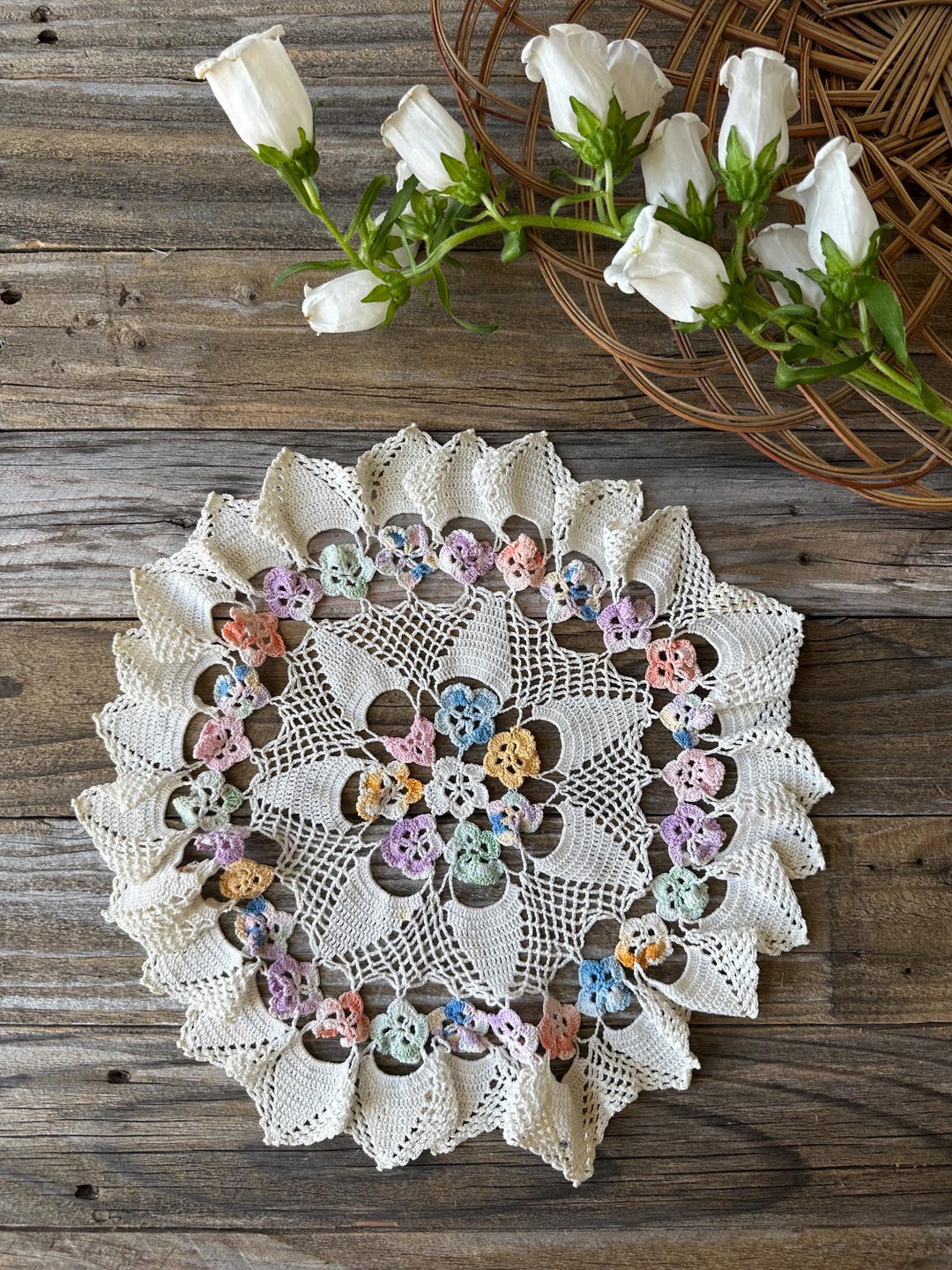 Vintage Crocheted Pansie Dollie White & Multi Colored Ruffled Dollie ...
