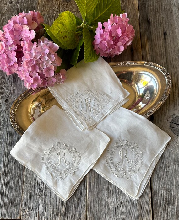 Vintage monogram r wedding - Gem