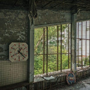 Vostok Amphibia Pripyat Chernobyl Nuclear Disaster Toxic Yellow Dial ...