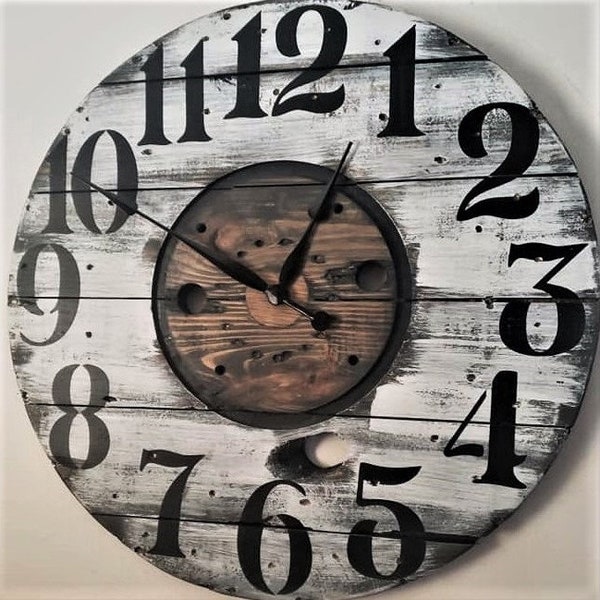 Farmhouse Wall Clock - Etsy