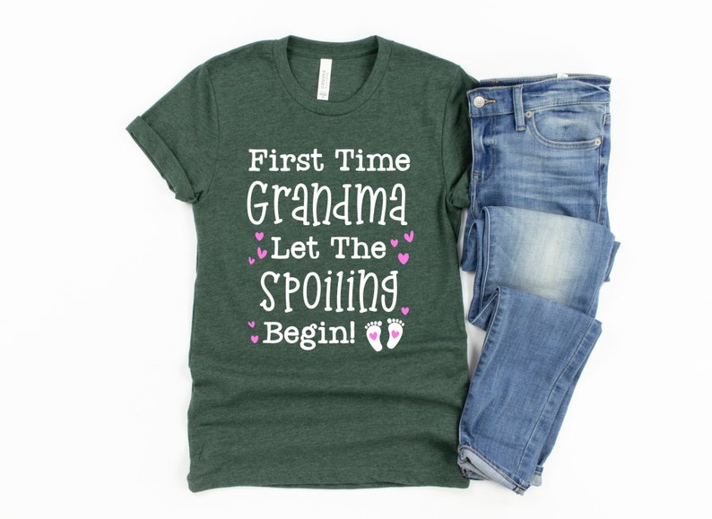 Cute Grandma Shirt/ Gift for New Grandma/ First Time Grandma - Etsy
