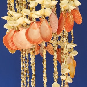 34" Pectin Seashell Stairway Chandelier - Etsy