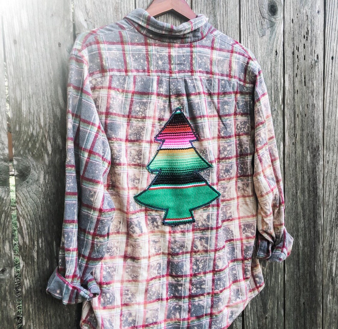 CHRISTMAS TREE Flannel - Medium - Distressed Holiday Flannel - Vintage ...