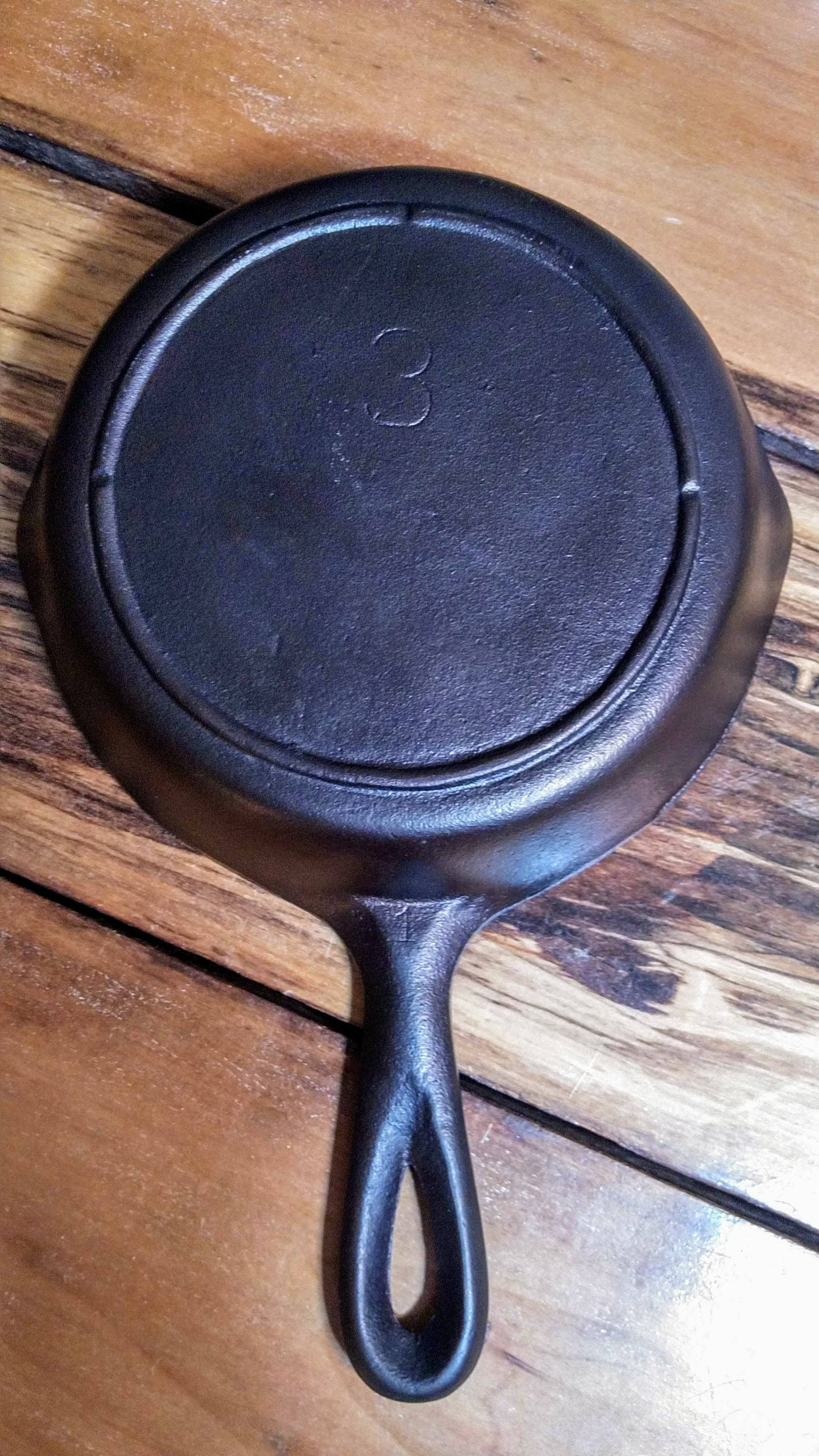 Three notch Lodge No3 cast iron skillet - Etsy.de