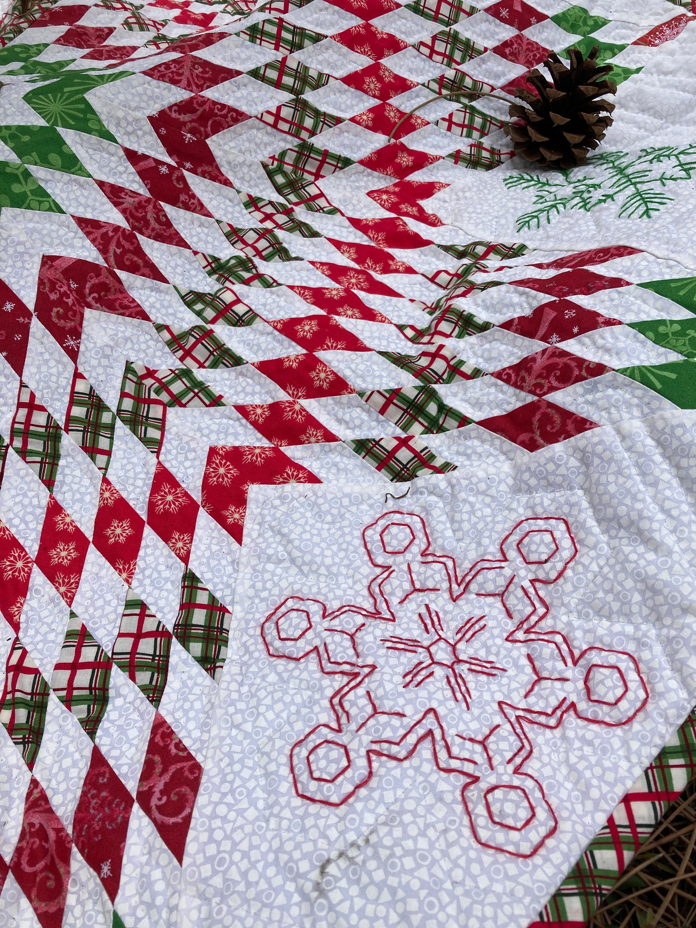 A Quilt of Snow DIGITAL Tree Skirt Pattern - Etsy
