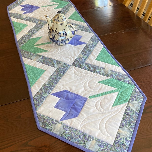 Winter Table Runner - Etsy