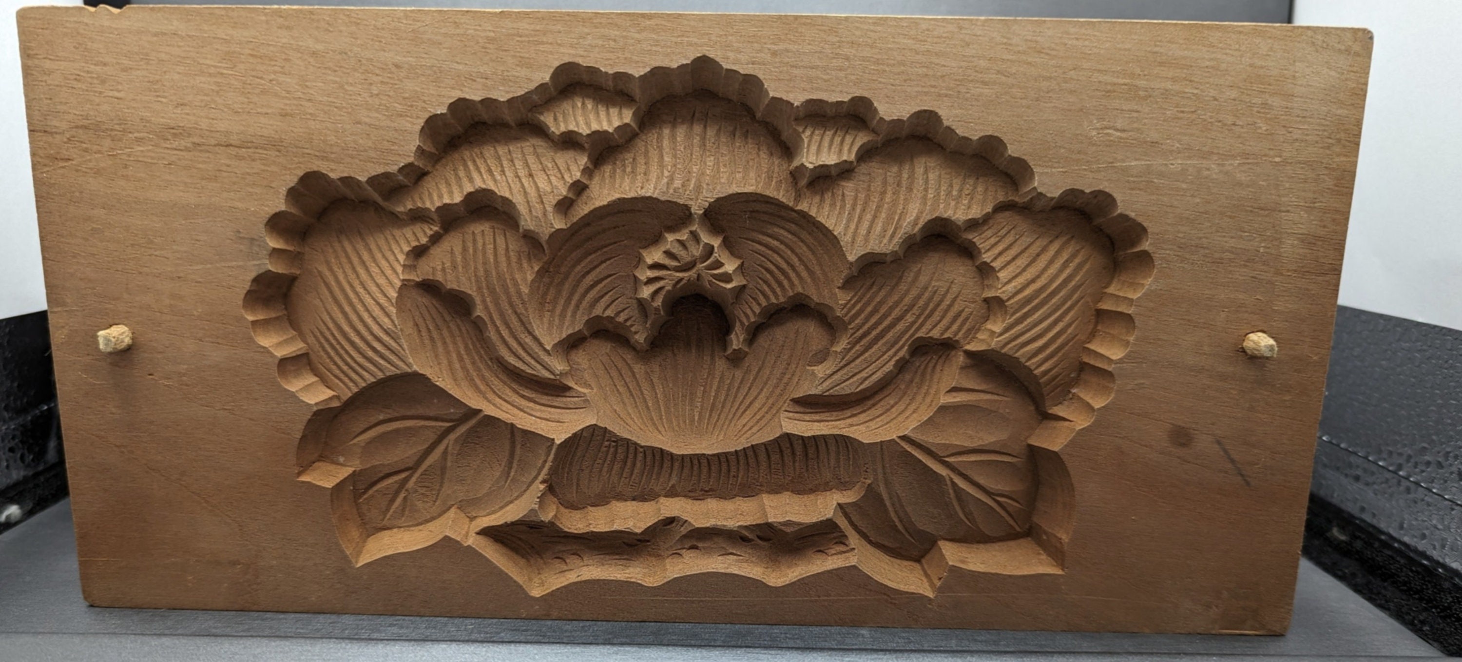 Very Large Hand Carved Wooden Japanese Kashigata Waterlily Lotus Theme ...