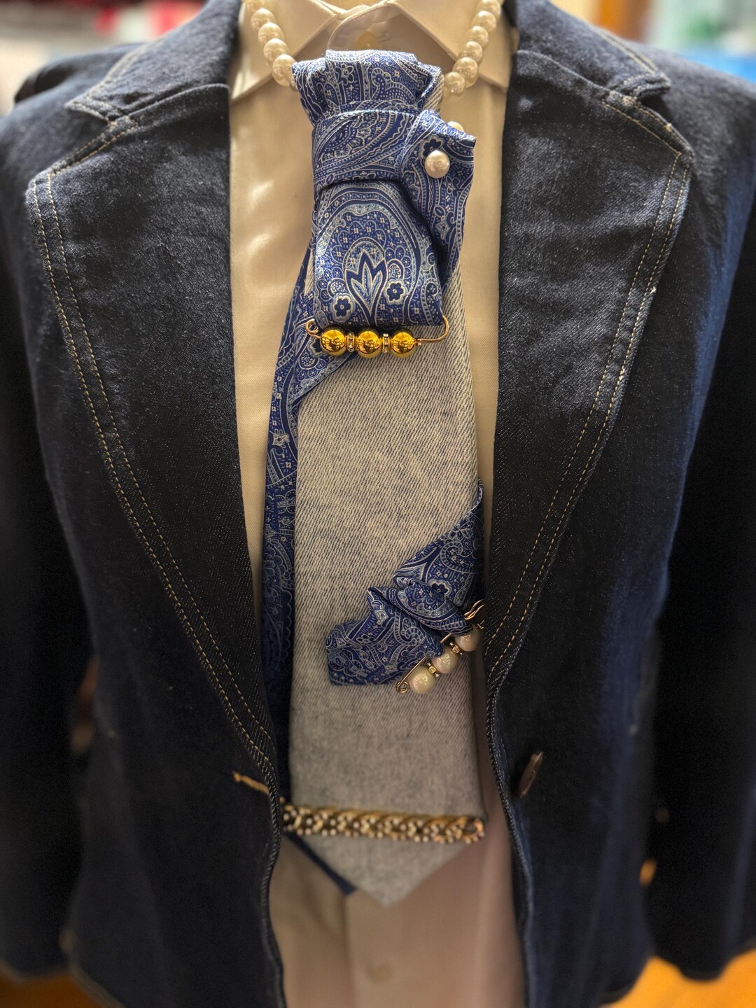 Mrs Confident Junk Tie - Etsy