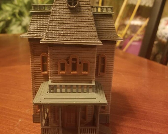 HO Scale Bates House - Etsy