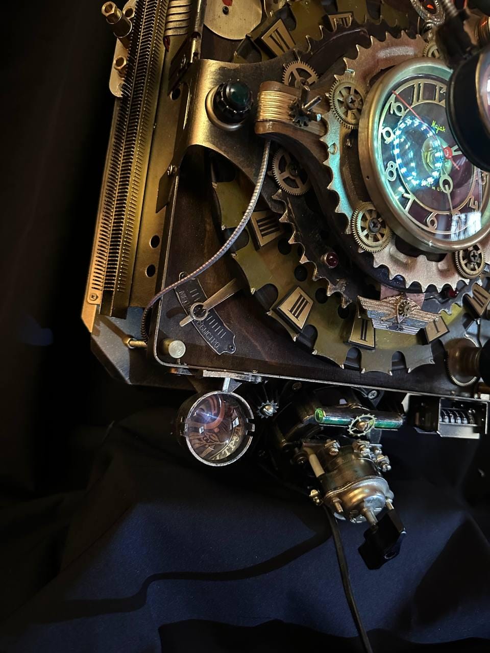 Antique Hand-made Watches Made From a Rare Gramophone and Details of ...