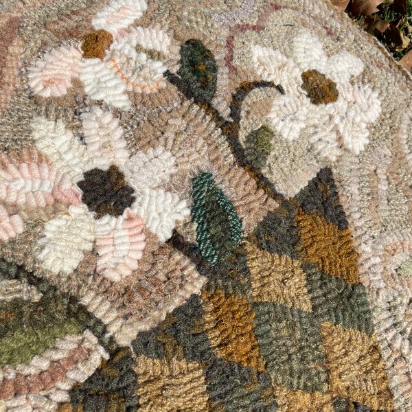 Primitive Hooked Rug - Etsy