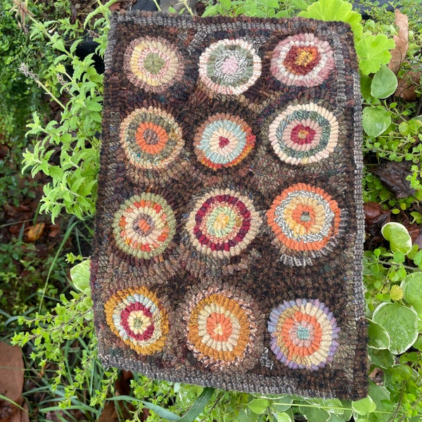 Hand Hooked Rug - Etsy