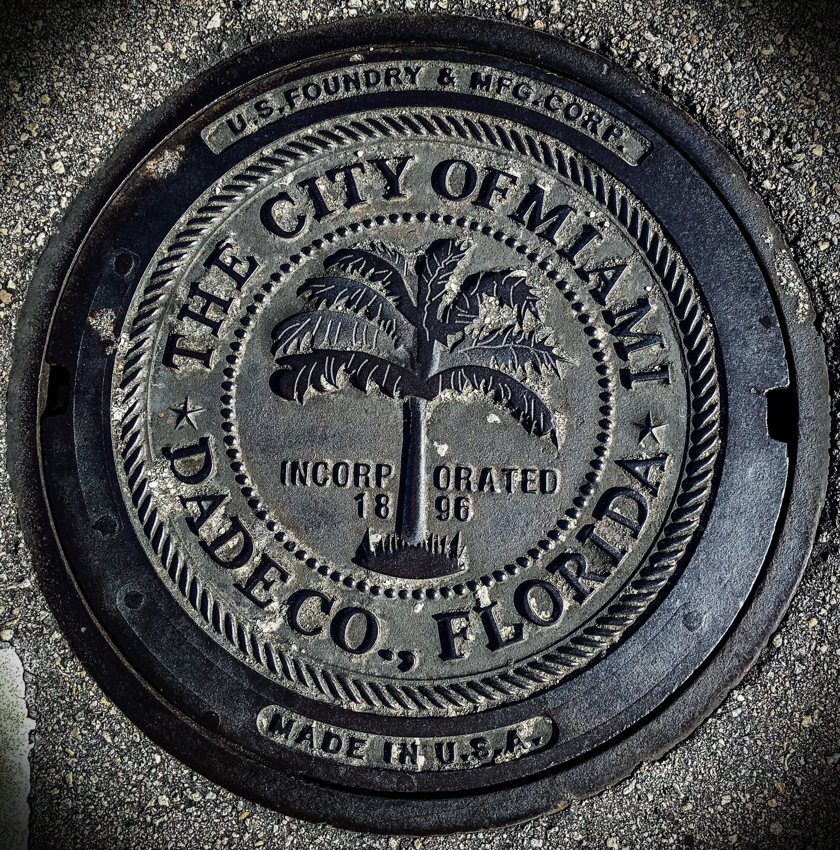 Metal Print of Miami, FL Manhole Cover (palm Tree) - Etsy