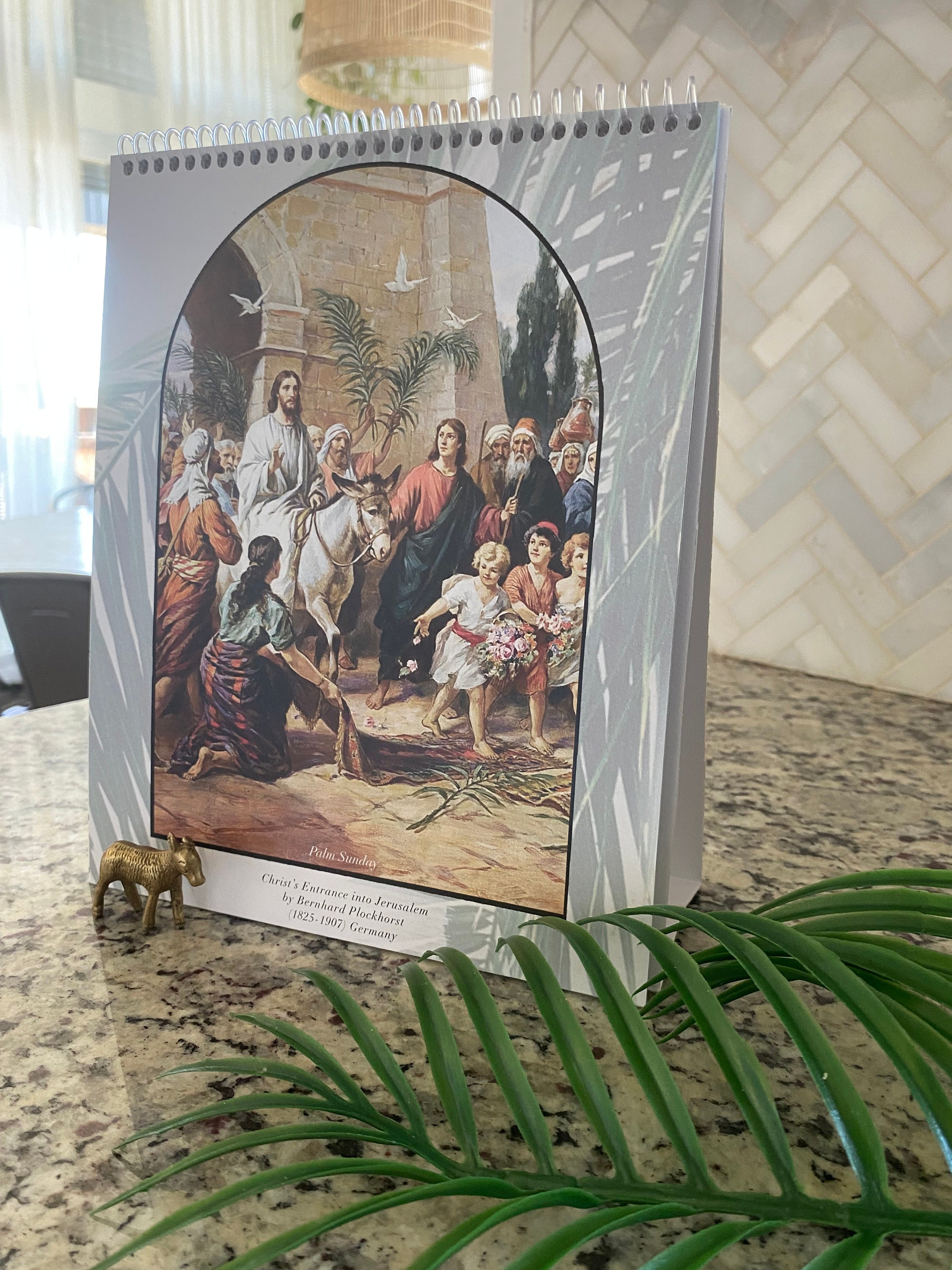 Holy Week Flip Book Guide Daily Palm Sunday to Easter Sunday Stand up ...