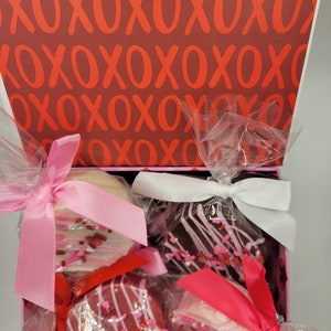 12 Chocolate Covered Oreos valentine's Variety Pack - Etsy