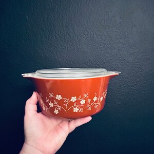 Pyrex Rust Red Trailing Flowers 474-B Casserole Cinderella Dish Bowl 1 ...