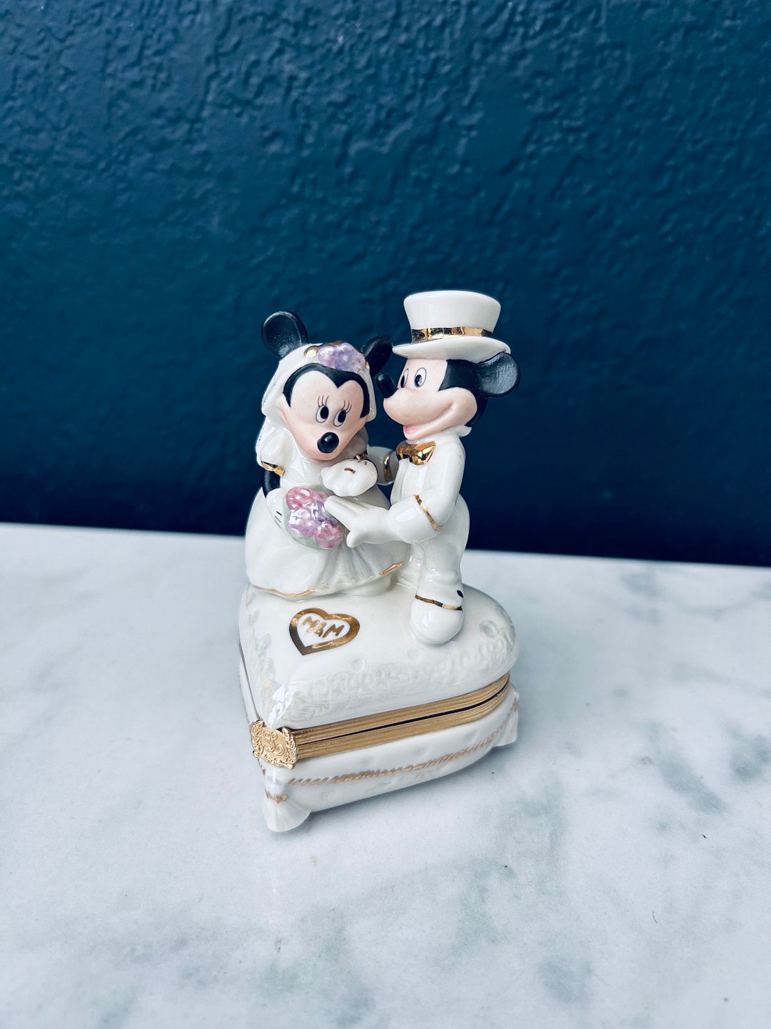 Lenox Mickey and Minnie Mouse Sweethearts Hinged Treasure Box Disney ...