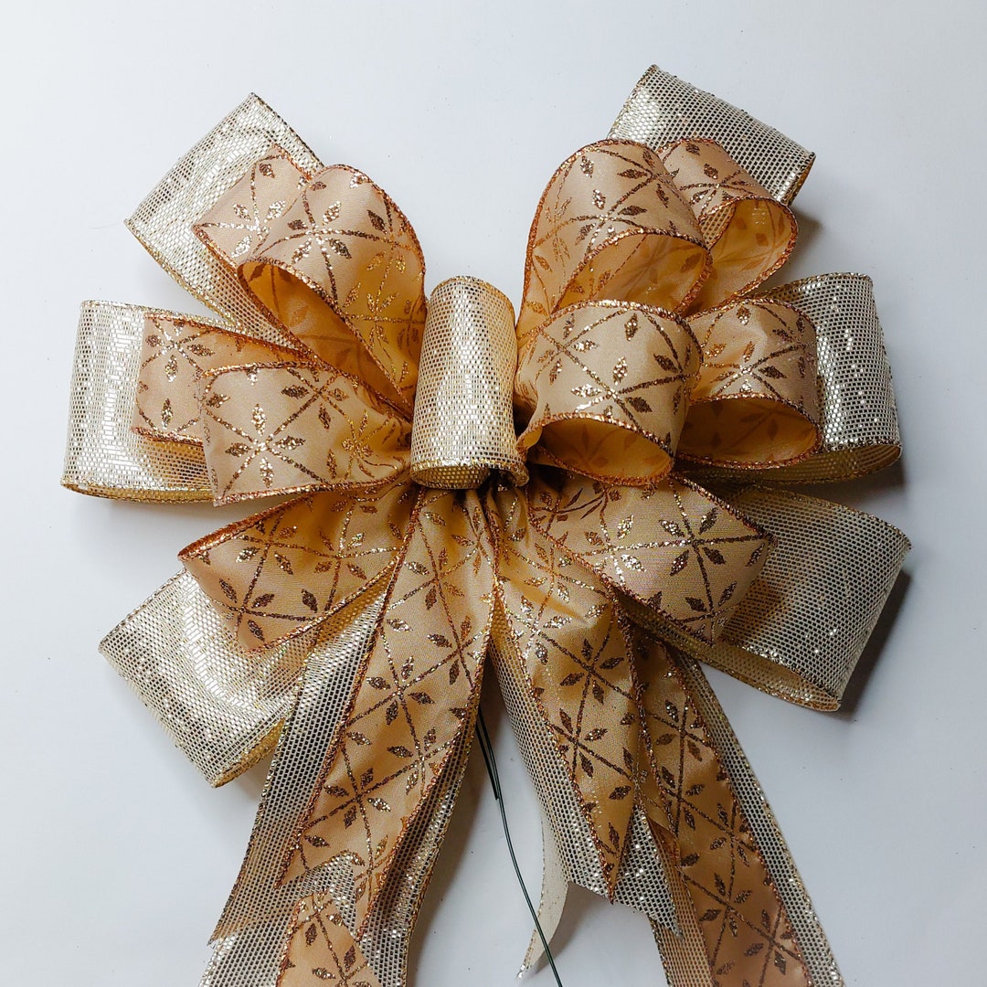 Glitter Pattern on Old Gold Satin With Light Gold Metallic Christmas ...