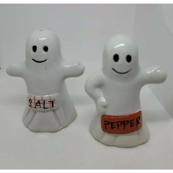 Vintage Halloween Ghost Salt Shaker Salt & Pepper Shakers Kitchen ...