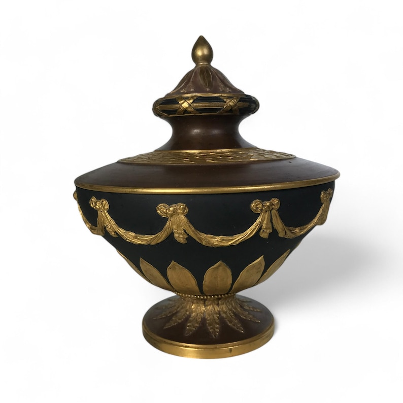 Rare 19th C. Wedgwood Bronze and Gilt Black Basalt Lidded Urn - Etsy