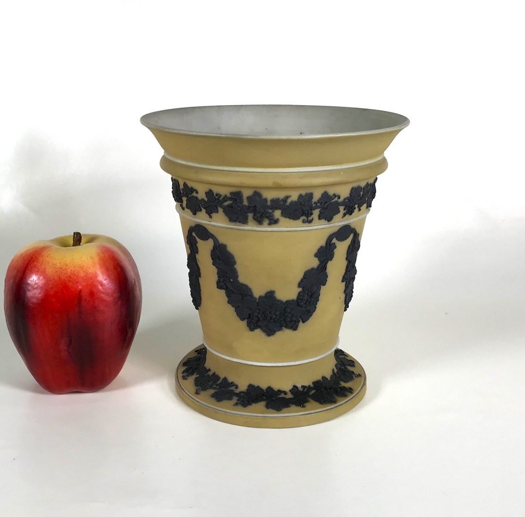 19th C. Wedgwood Yellow Dipped Jasperware Vase W/ Applied Basalt - Etsy