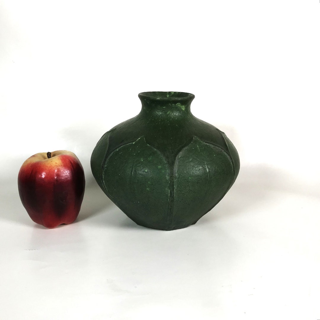 Grueby Matte Green Pottery Vase - Etsy