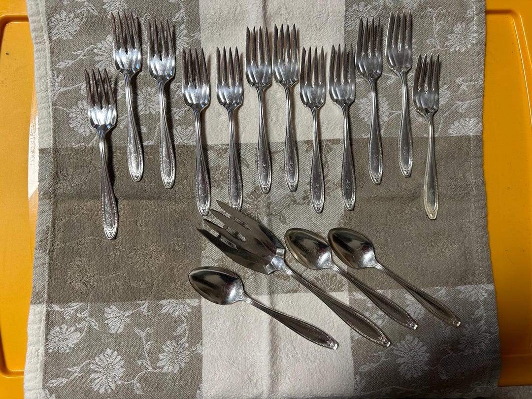 Monogrammed Silverplate Flatware Pieces - Etsy