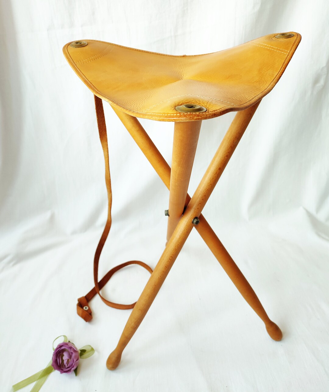 Vintage Outdoor Stool Portable Tripod Chair Painting Stool Leather Wood ...